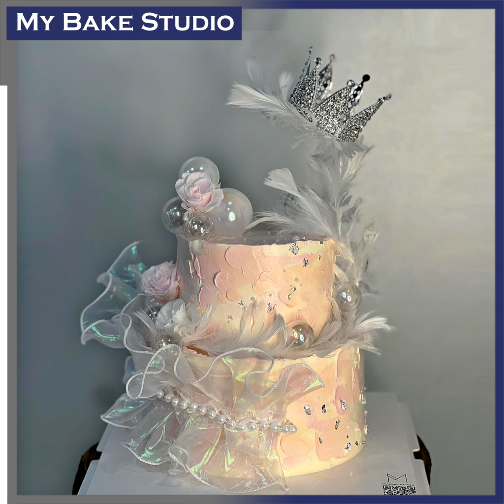 Elegance Crown Cake | MyBakeStudio