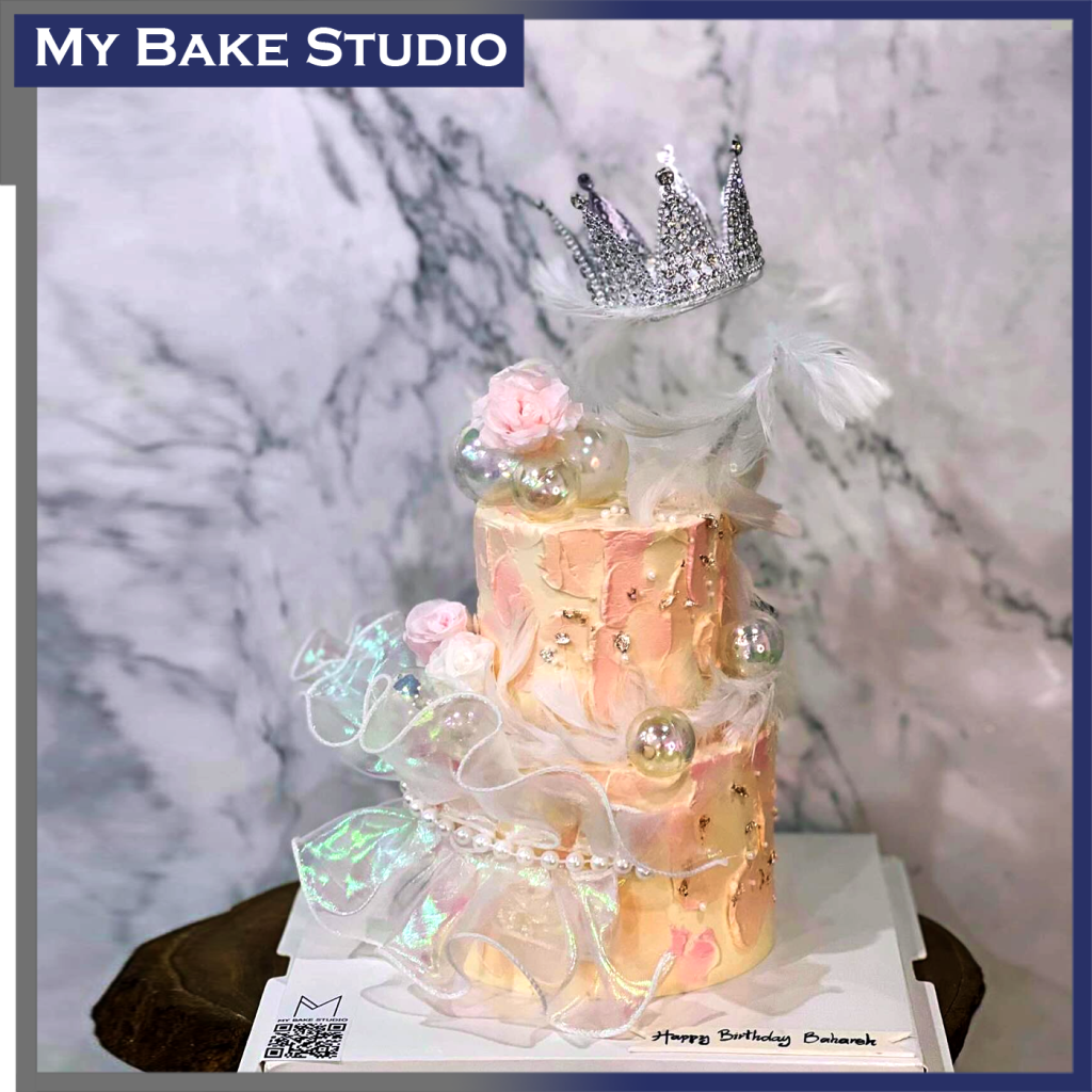 Elegance Crown Cake | MyBakeStudio